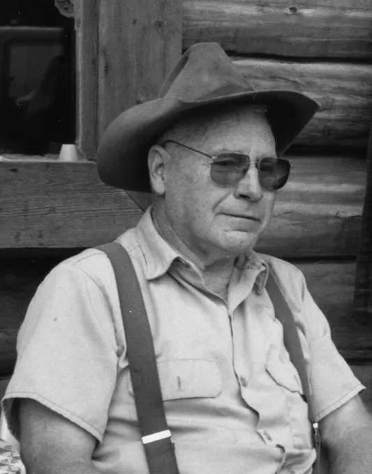 Leonard Moore